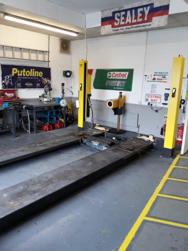 Become an MOT Tester - MOT Training Courses UK. Book a Course Now